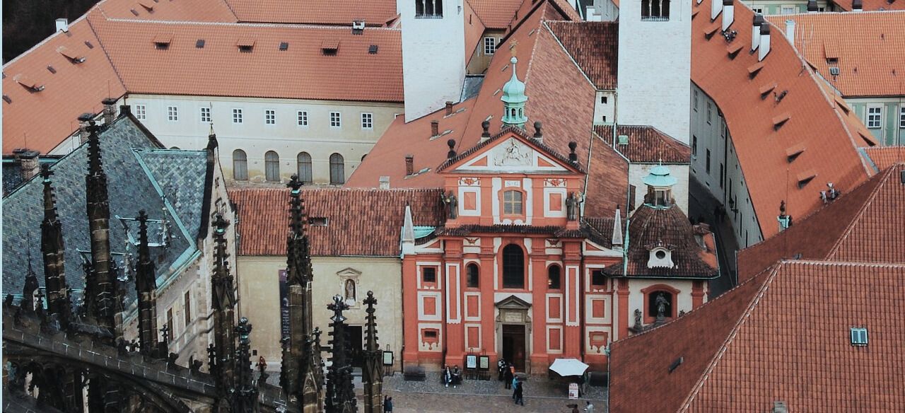 Ve znovuzrozeném Jiřském klášteře na Pražském hradě vznikne vzdělávací ...