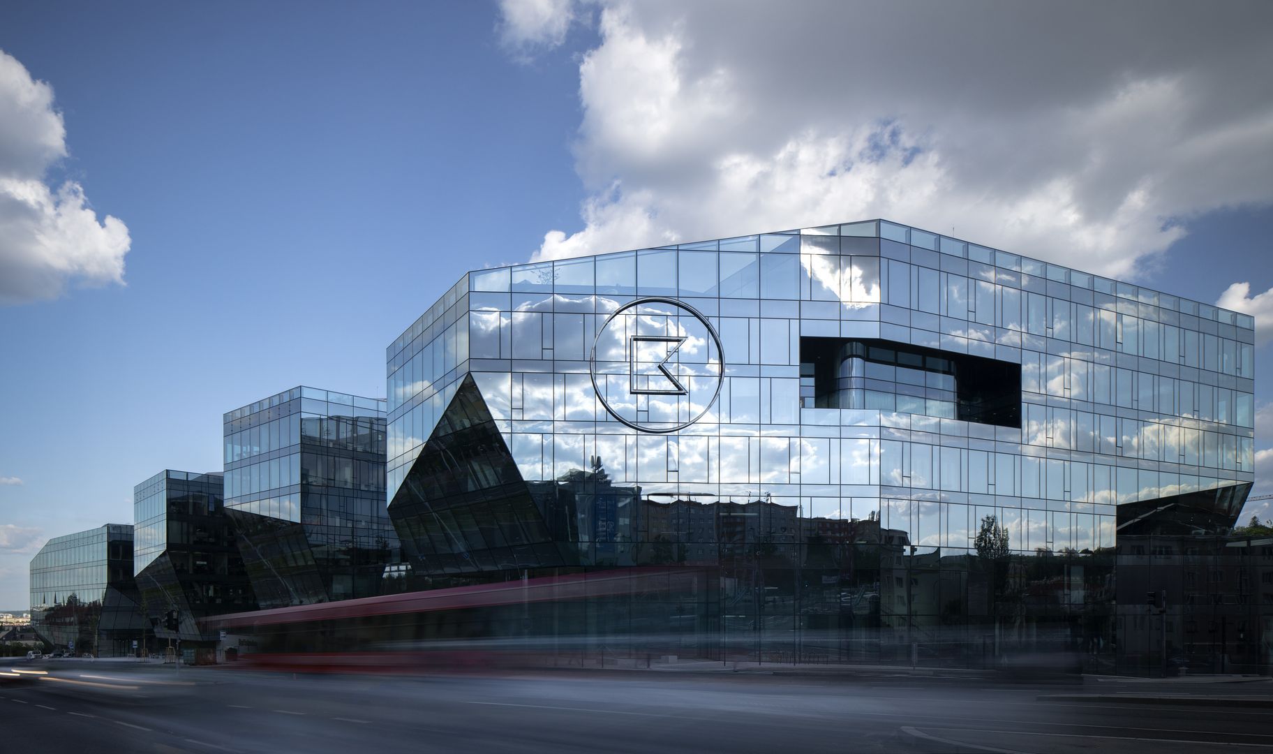 KKCG Real Estate Financing vydává dluhopisy